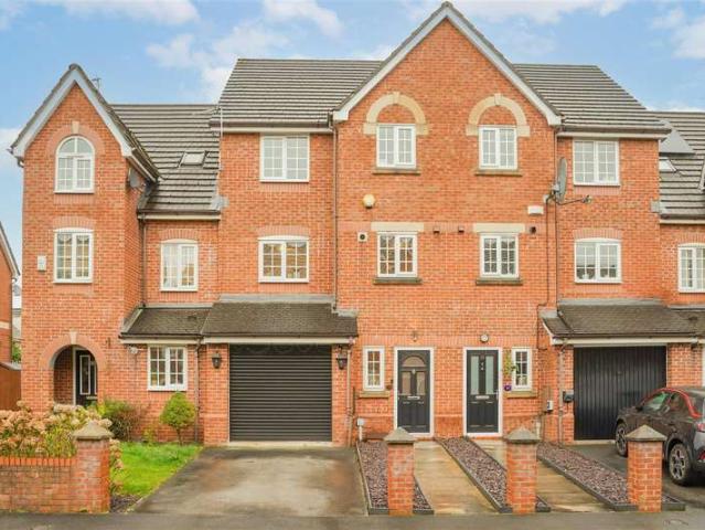 4 Bedroom Terraced House