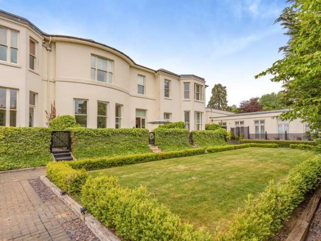 4 Bedroom Terraced House