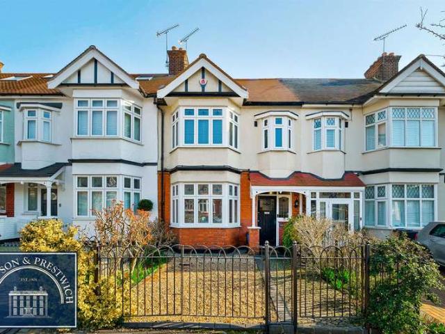 4 Bedroom Terraced House