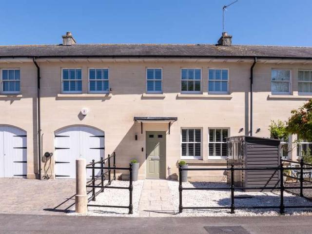 4 Bedroom Terraced House