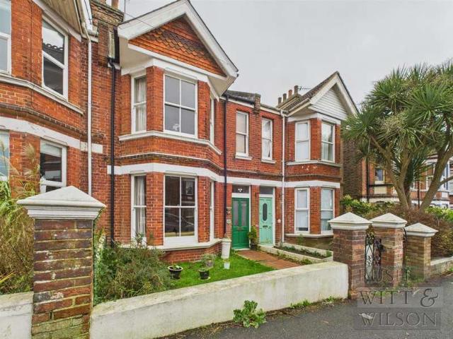 4 Bedroom Terraced House