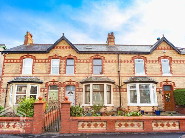 4 Bedroom Terraced House