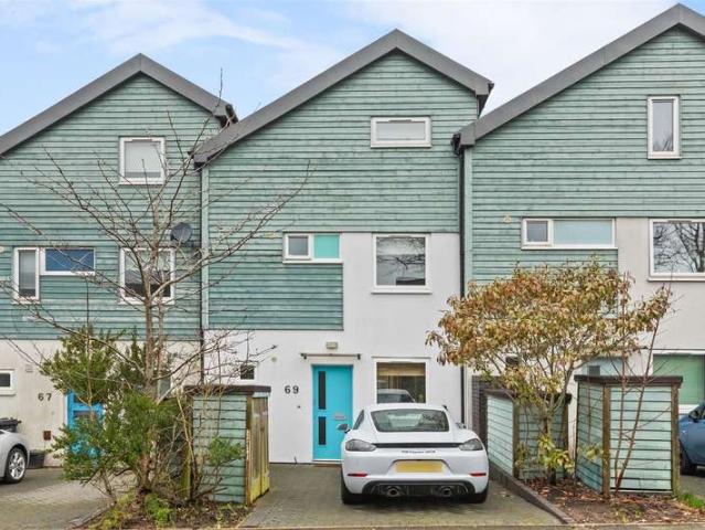 4 Bedroom Terraced House