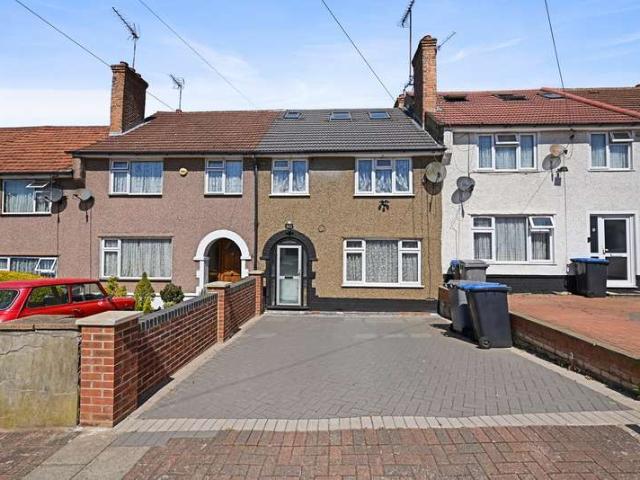 4 Bedroom Terraced House