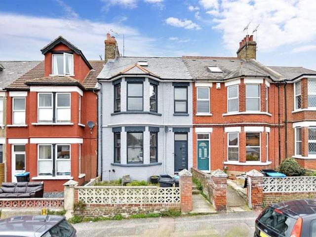 4 Bedroom Terraced House