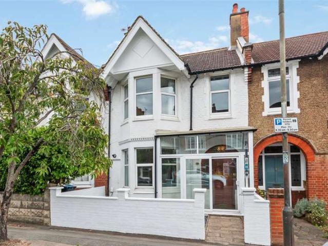 4 Bedroom Terraced House