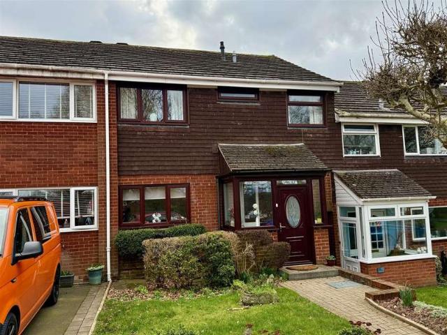 4 Bedroom Terraced House