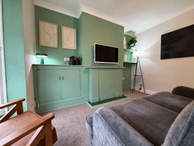 4 Bedroom Terraced House