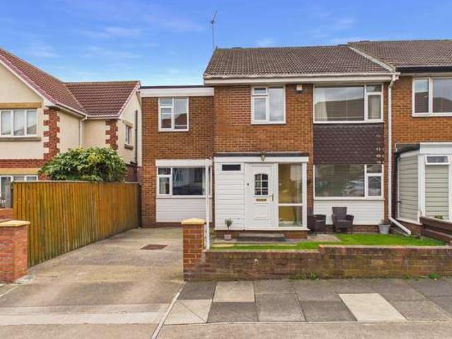 4 Bedroom Terraced House