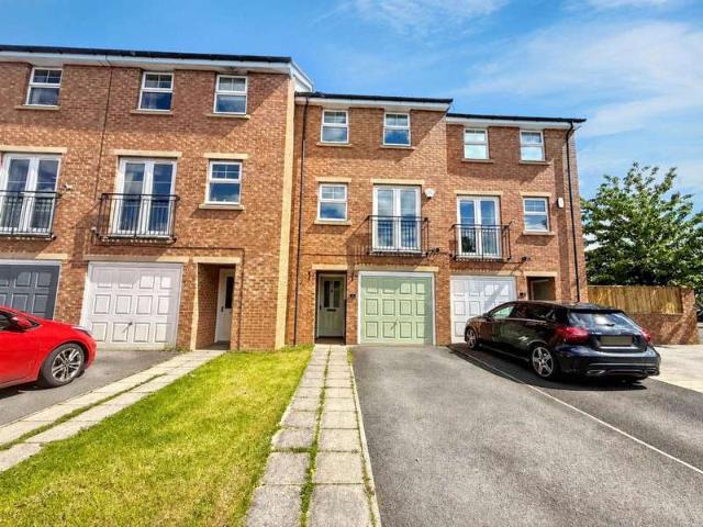 4 Bedroom Terraced House