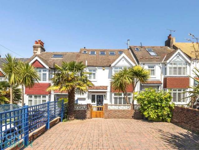 4 Bedroom Terraced House