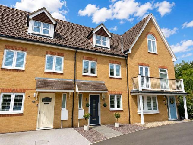 4 Bedroom Terraced House
