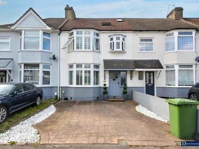 4 Bedroom Terraced House