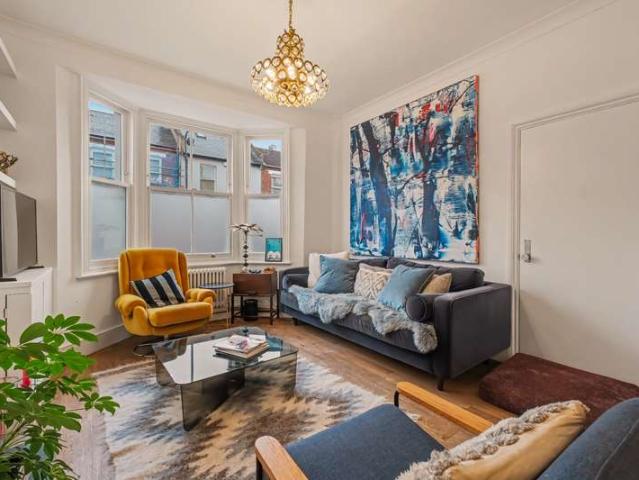 4 Bedroom Terraced House