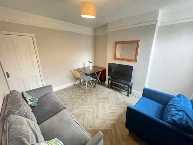 4 Bedroom Terraced House