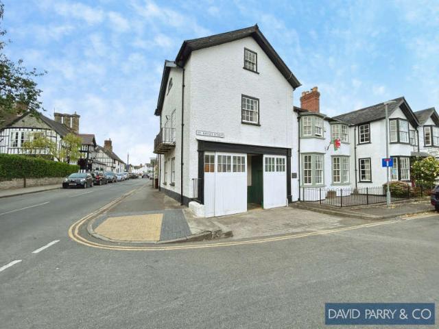4 Bedroom Terraced House