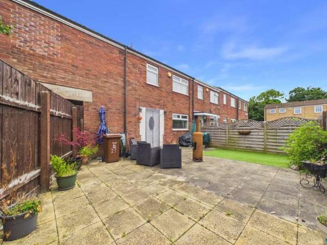 4 Bedroom Terraced House