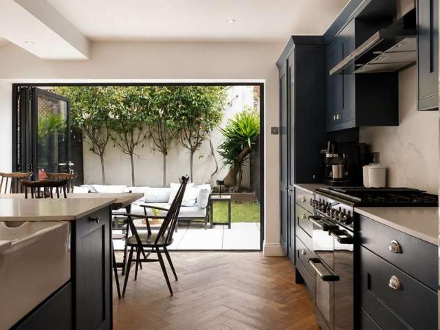4 Bedroom Terraced House