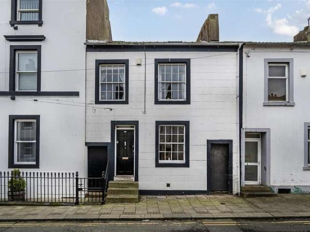 4 Bedroom Terraced House