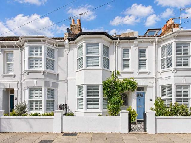 4 Bedroom Terraced House
