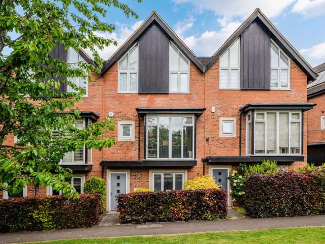 4 Bedroom Terraced House