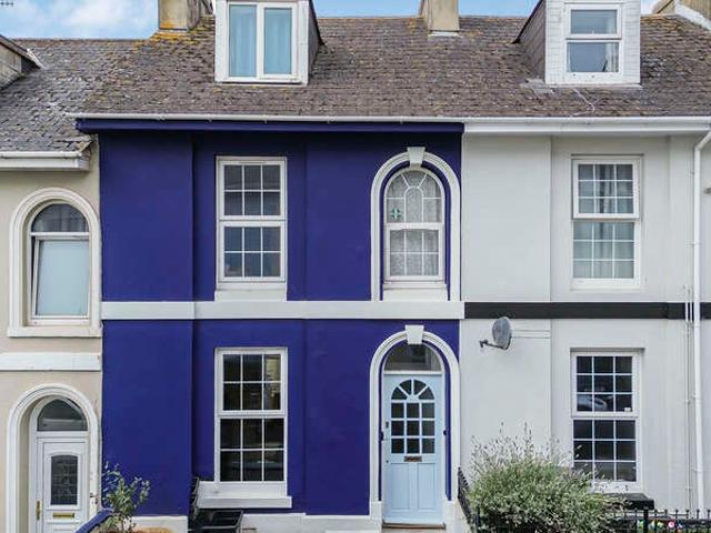 4 Bedroom Terraced House