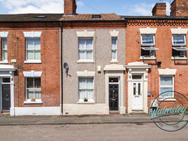 4 Bedroom Terraced House