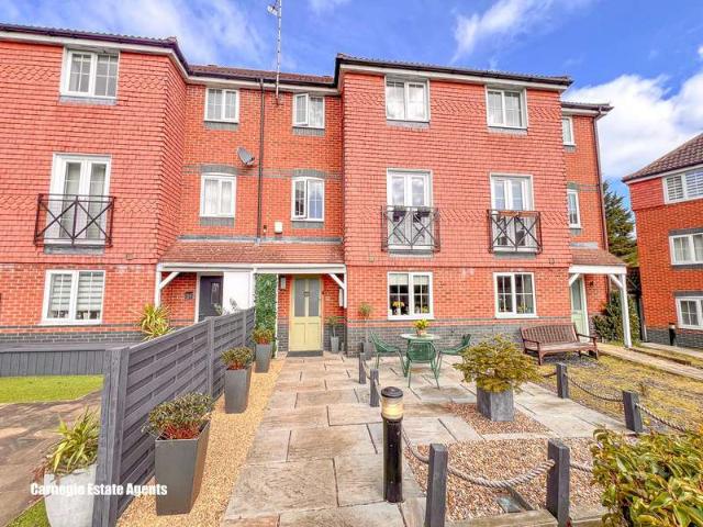 4 Bedroom Terraced House