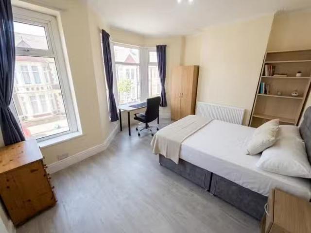 4 bedroom terraced house for rent in 13 Australia Road, Gabalf.
