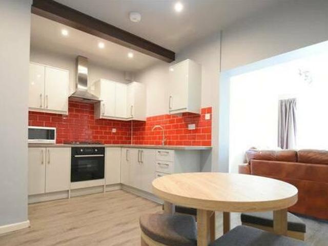 4 bedroom terraced house for rent in 2023 2024 ACADEMIC YEAR Newly Refurbished 4 Double Bedroom 2 B
