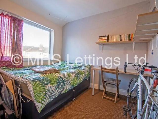 4 bedroom terraced house for rent in 25 Park View Road, Leeds, LS4 2LG, LS4