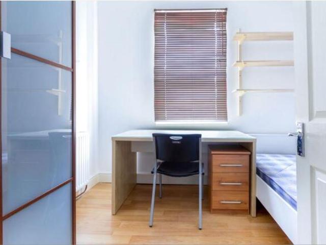 4 bedroom terraced house for rent in 49 Dawlish Road, Selly Oak, Birmingham, B29