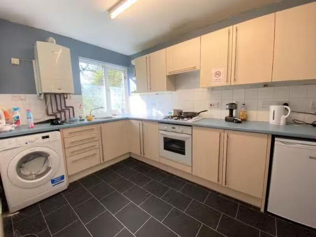 4 bedroom terraced house for rent in 4 Bed Student Home 14 O.
