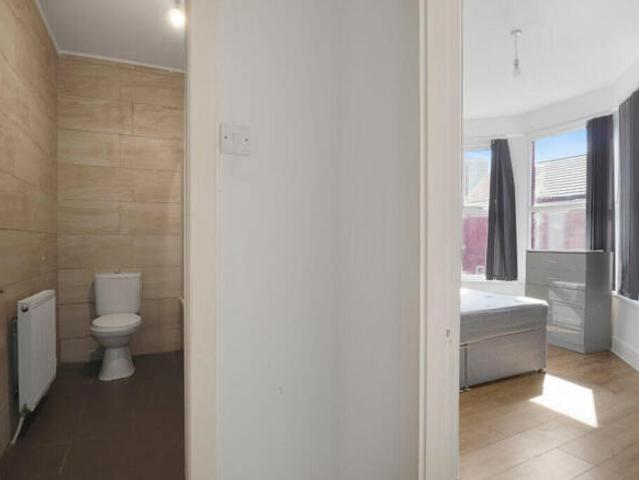 4 bedroom terraced house for rent in 61 Silverdale Avenue, Liverpool, L13 7EZ, L13