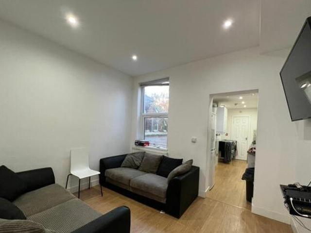 4 Bedroom Terraced House For Rent In Coventry