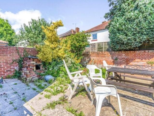 4 bedroom terraced house for rent in Coventry Road, Southampton, Hampshire, SO15