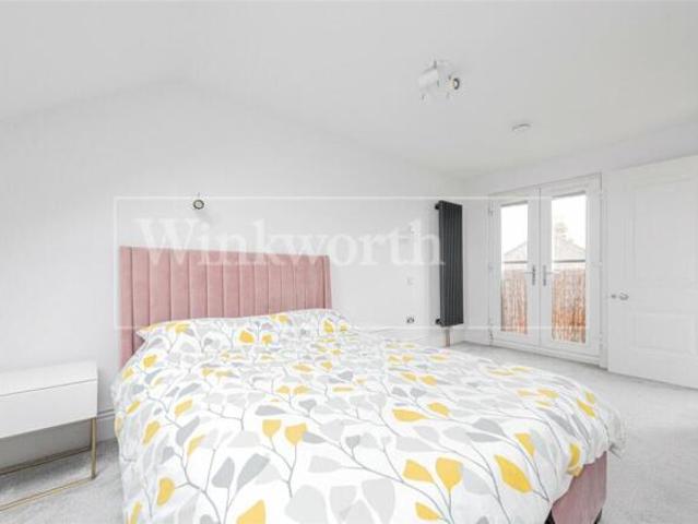 4 bedroom terraced house for rent in College Road, London, NW10