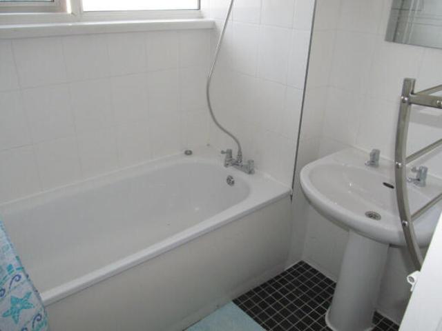 4 bedroom terraced house for rent in Corbridge Road, Reading, Berkshire, RG2