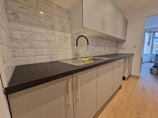 4 bedroom terraced house for rent in Camden Road, Ramsgate, CT11