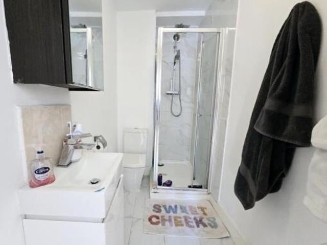 4 bedroom terraced house for rent in Carol Street, Camden, NW1