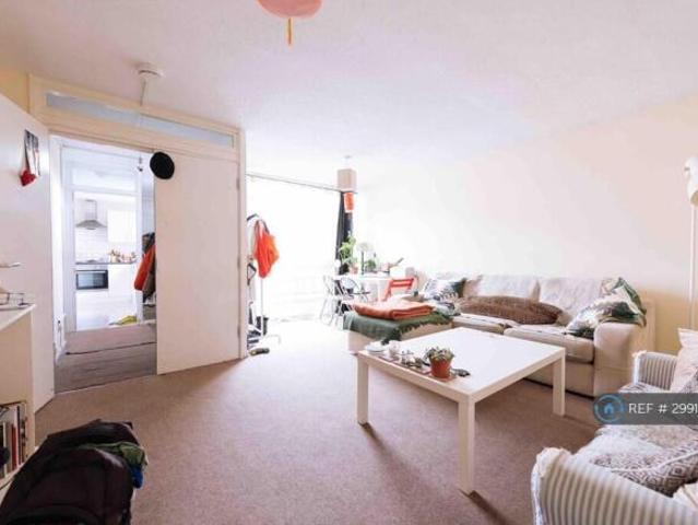 4 bedroom terraced house for rent in Carlton Grove, London, SE15