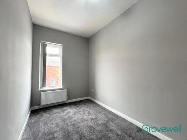 4 bedroom terraced house for rent in Cemetery Road South, Swinton, Manchester, M27
