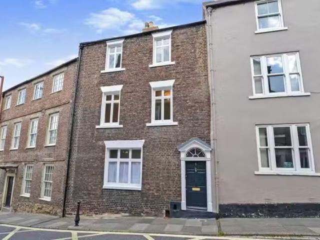 4 bedroom terraced house for rent in Church Street, Durham, DH1