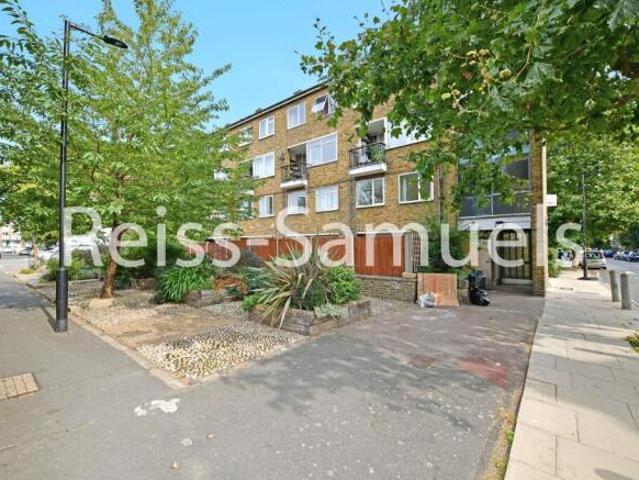 4 bedroom terraced house for rent in Churchward House, Kennington, Southwark, London, SE17