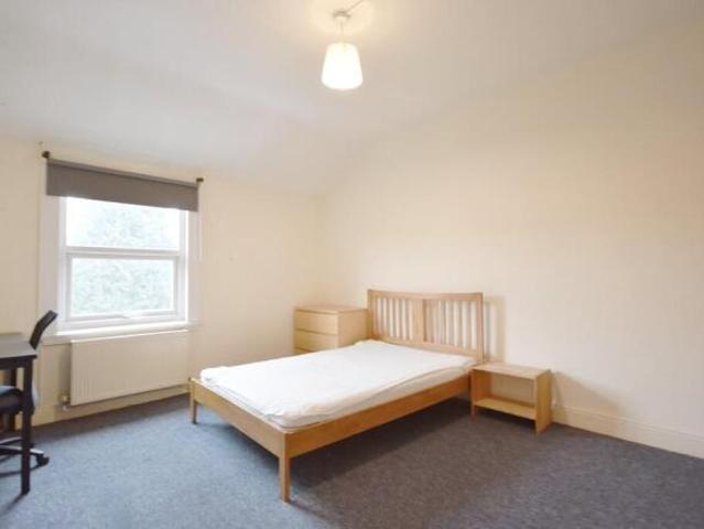 4 bedroom terraced house for rent in Charterhouse Road, Coventry, CV1 2BH, CV1