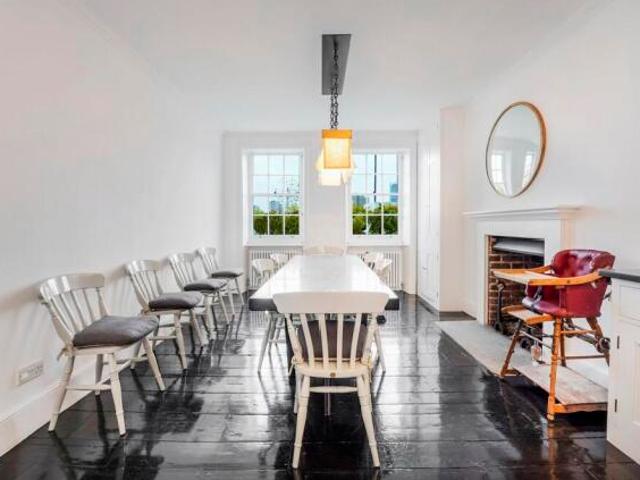 4 bedroom terraced house for rent in Cheyne Walk, SW10