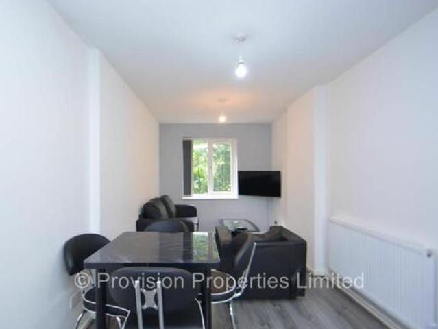 4 Bedroom Terraced House For Rent In City Centre, Leeds