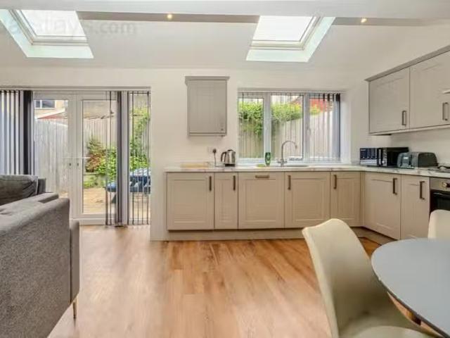 4 bedroom terraced house for rent in Cinderford Close, Bristol.