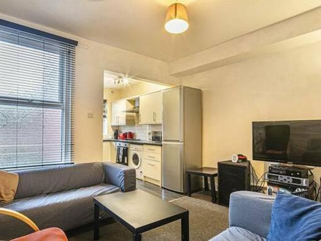 4 bedroom terraced house for rent in Club Garden Road Sharrow S11