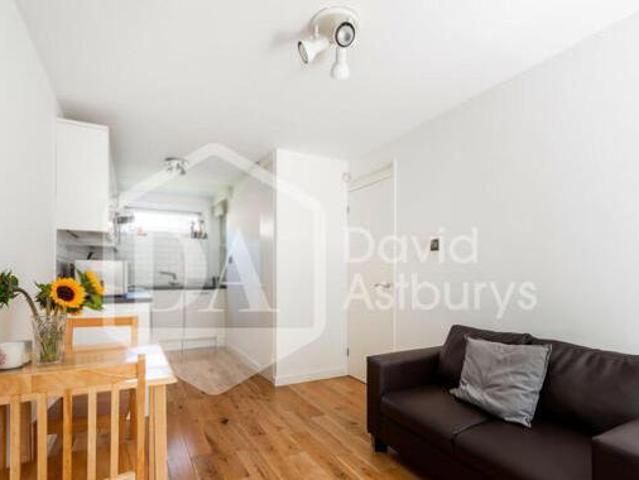 4 Bedroom Terraced House For Rent In Clapham